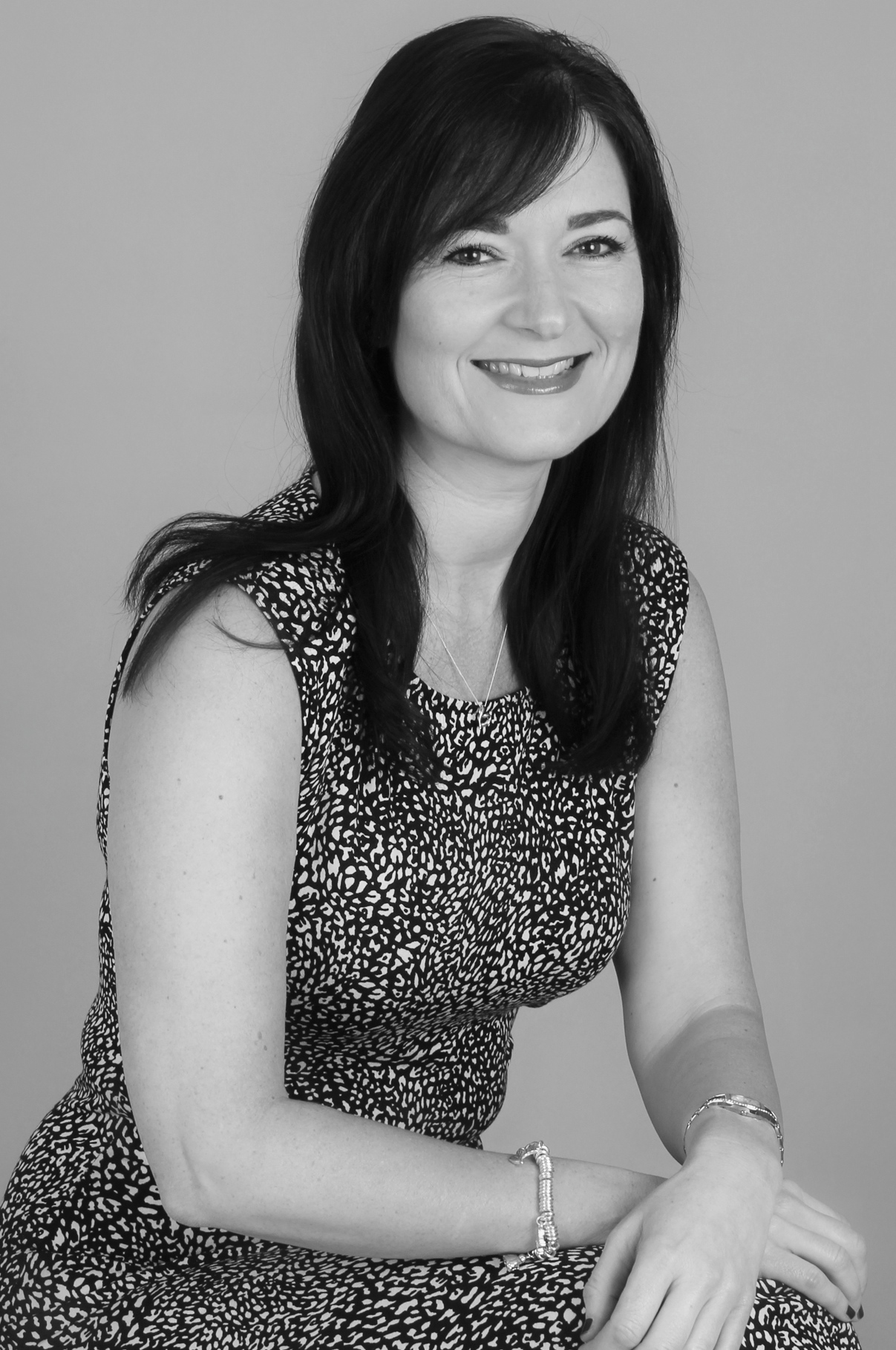 About Professional & Trained Cognitive Hypnotherapist